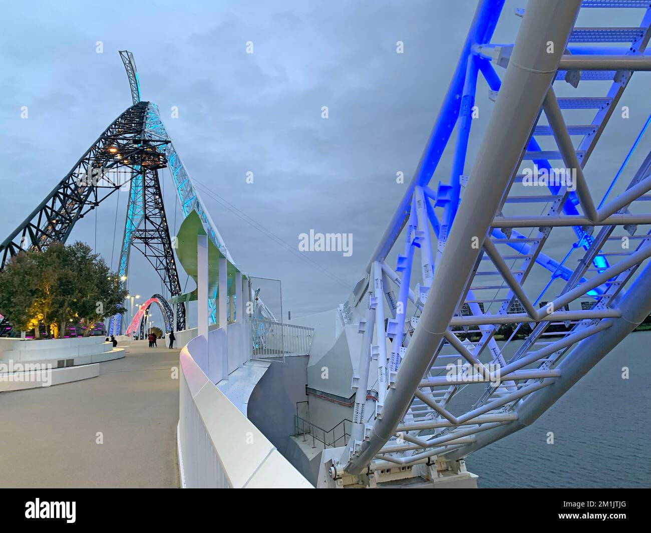 Matagarup Bridge over the Swan River in Perth Stock Photo - Alamy