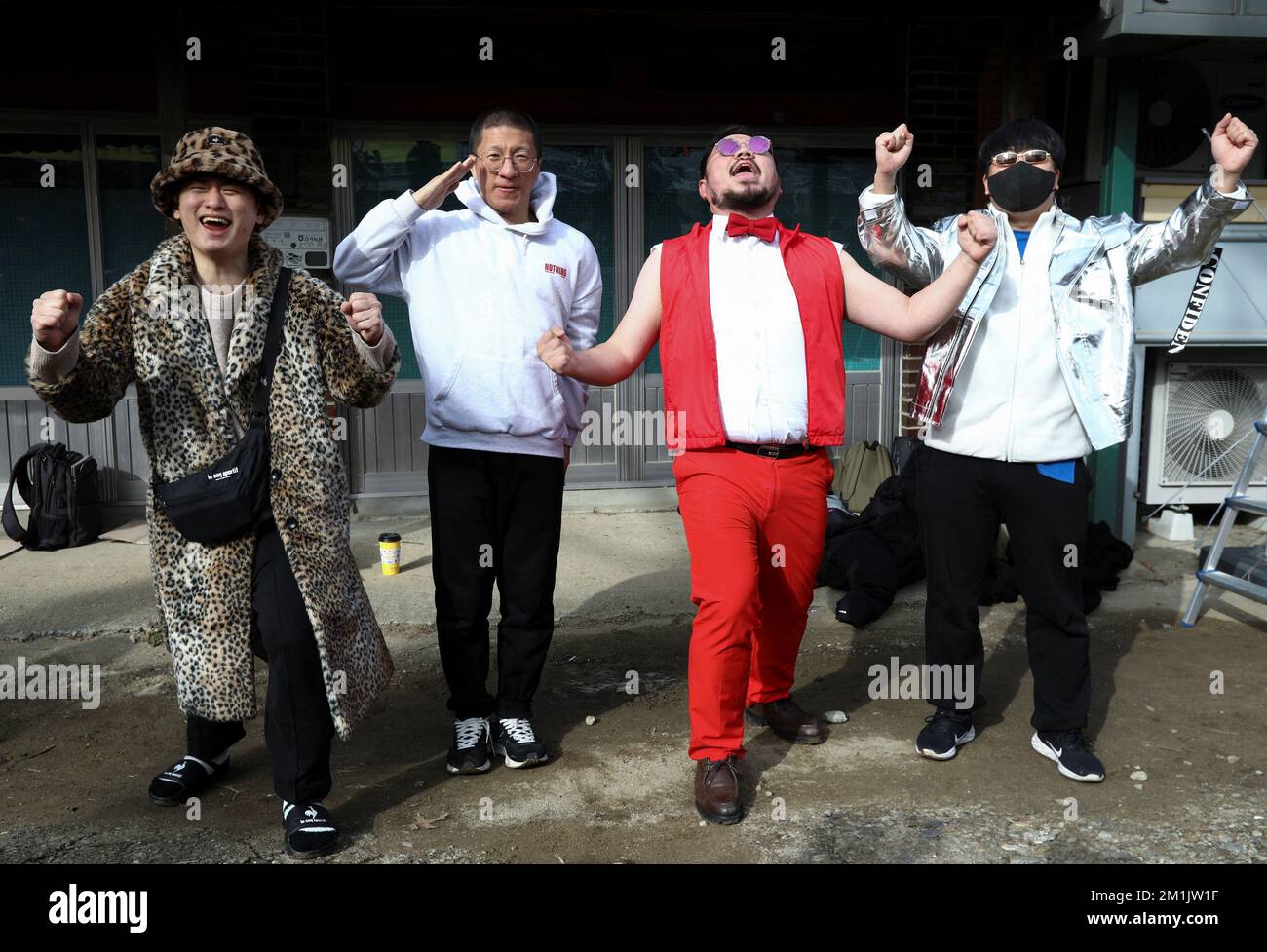 Bts fans k pop hi-res stock photography and images - Alamy