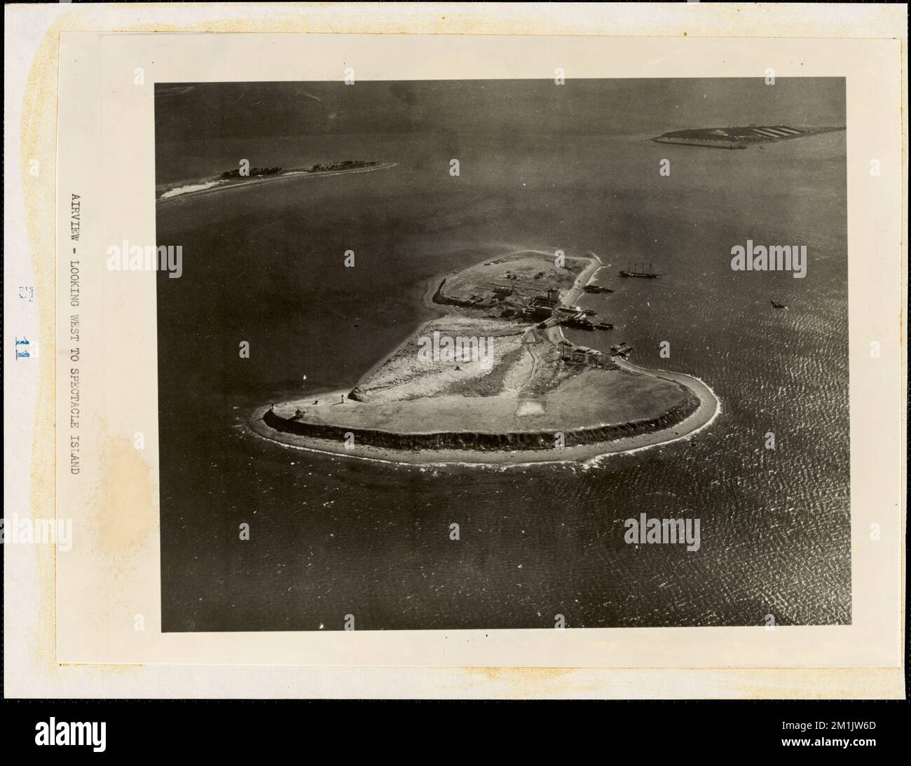 Airview- Looking West to Spectacle Island , Islands. Photographs of the ...