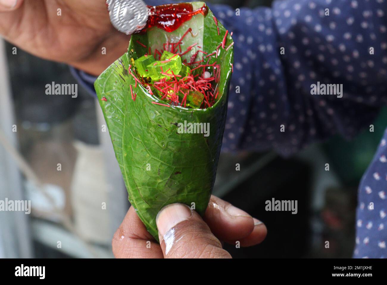 a tasty and healthy betel with tobacco on shop for sell and eat Stock ...