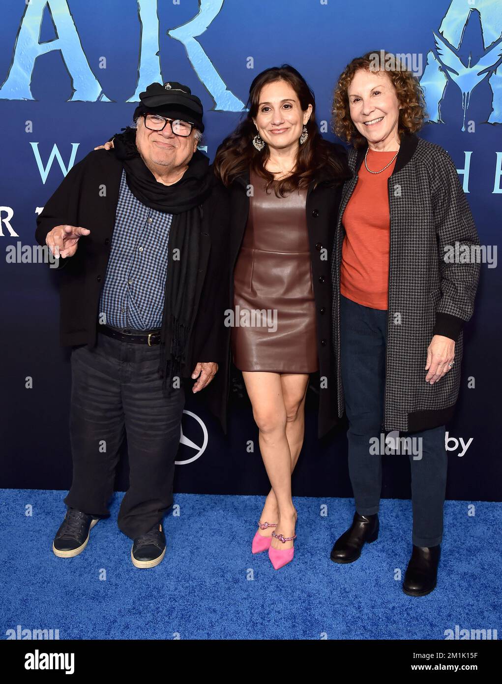 Los Angeles, USA. 12th Dec, 2022. Danny DeVito, Lucy DeVito and Rhea ...
