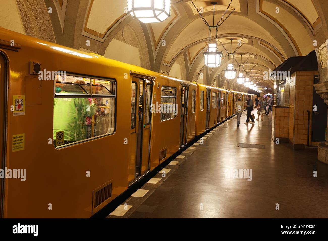 U Bahn, U Bahnstation, Verkehr, Berlin Metro, Berlin Subway, Berlin U ...