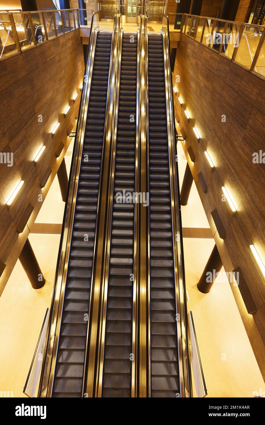 U Bahn, U Bahnstation, Verkehr, Berlin Metro, Berlin Subway, Berlin U ...