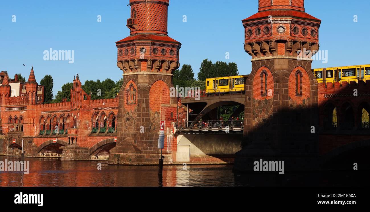 U Bahn, U Bahnstation, Verkehr, Berlin Metro, Berlin Subway, Berlin U ...