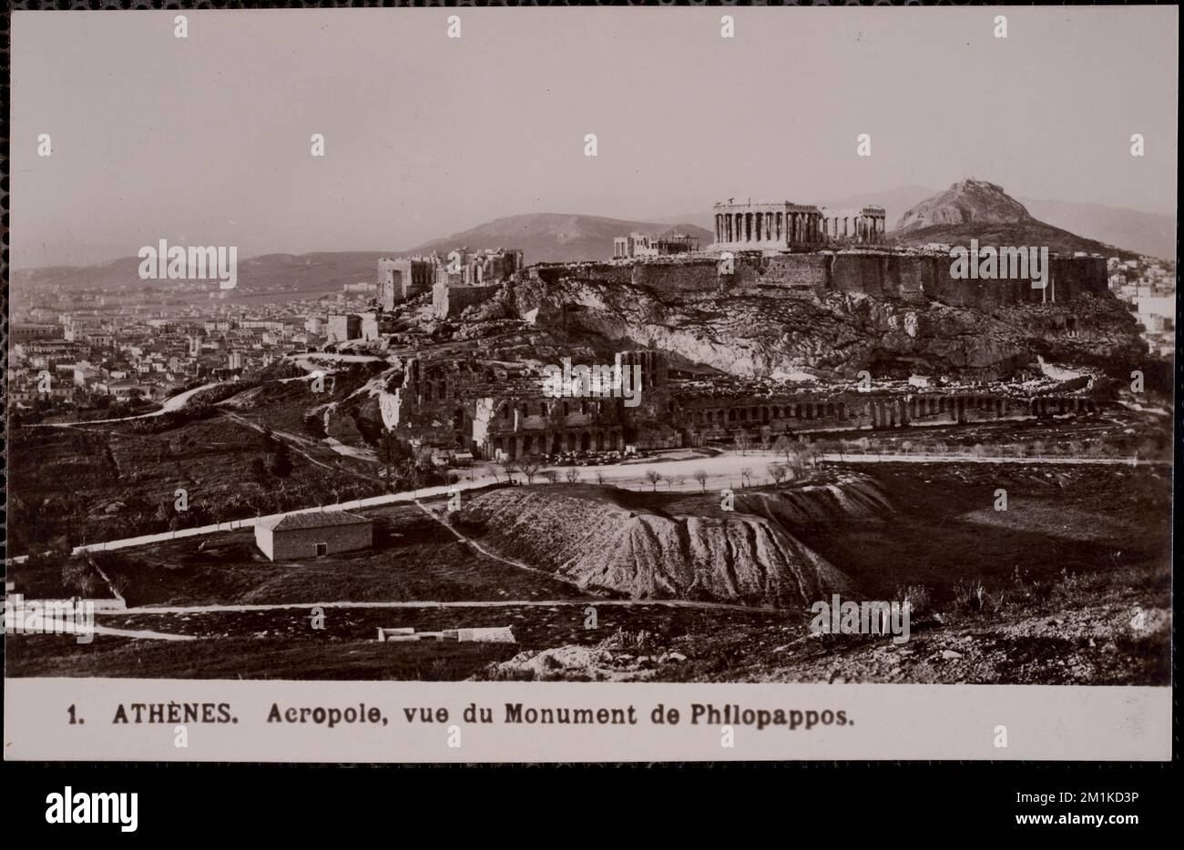 Athènes. Acropole, vue du Monument de Philopappos , Forts ...