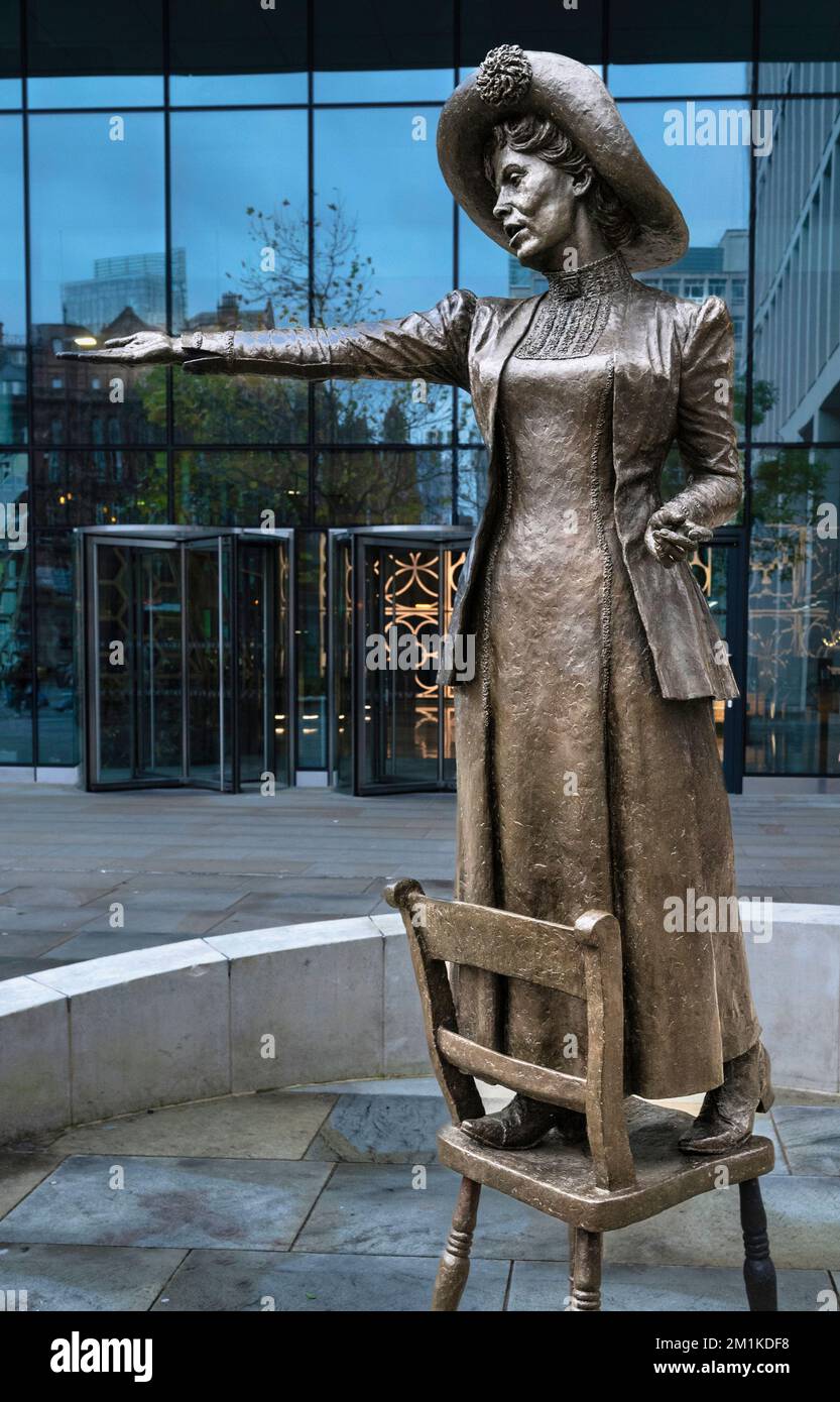 Statue of Emmeline Pankhurst by Hazel Reeves in St Peter's Square ...