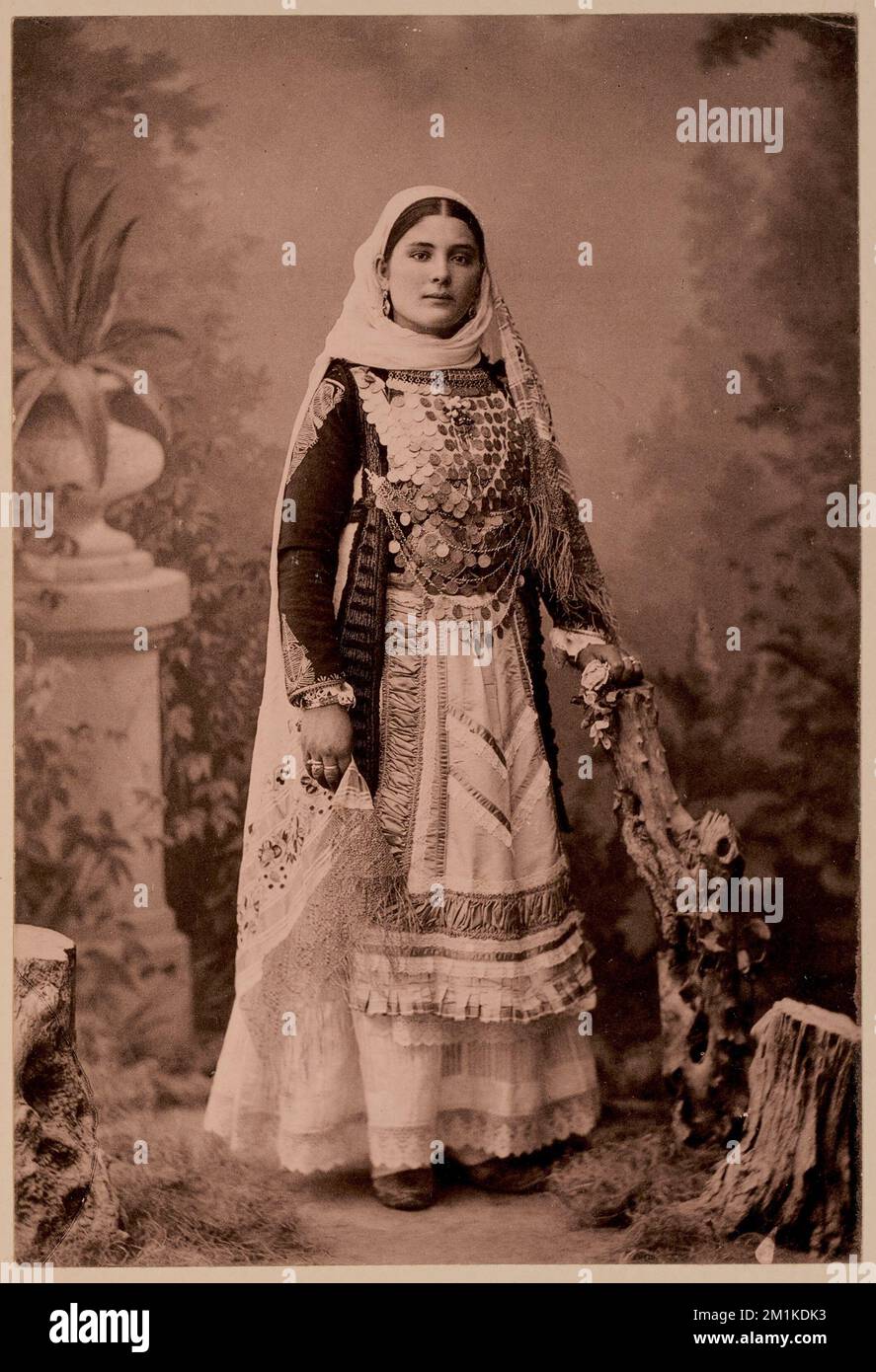 Athenian dress hi-res stock photography and images - Alamy