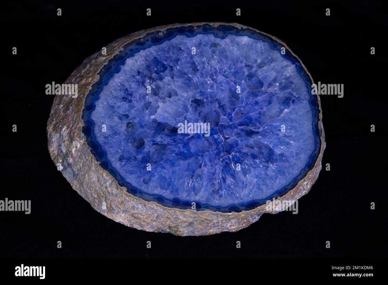 Geode rock hi-res stock photography and images - Alamy