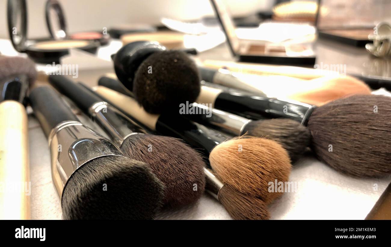 Messy makeup hi-res stock photography and images - Alamy