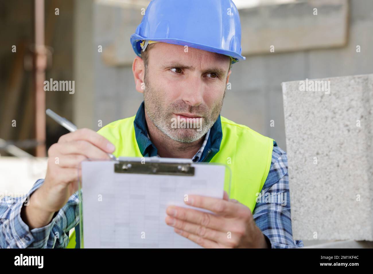 Construction papers hi-res stock photography and images - Alamy