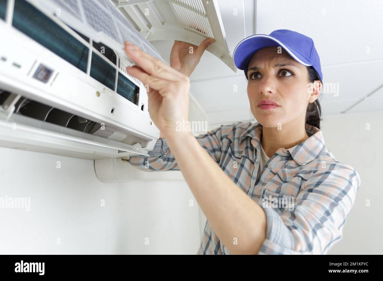 Air conditionner hi-res stock photography and images - Alamy