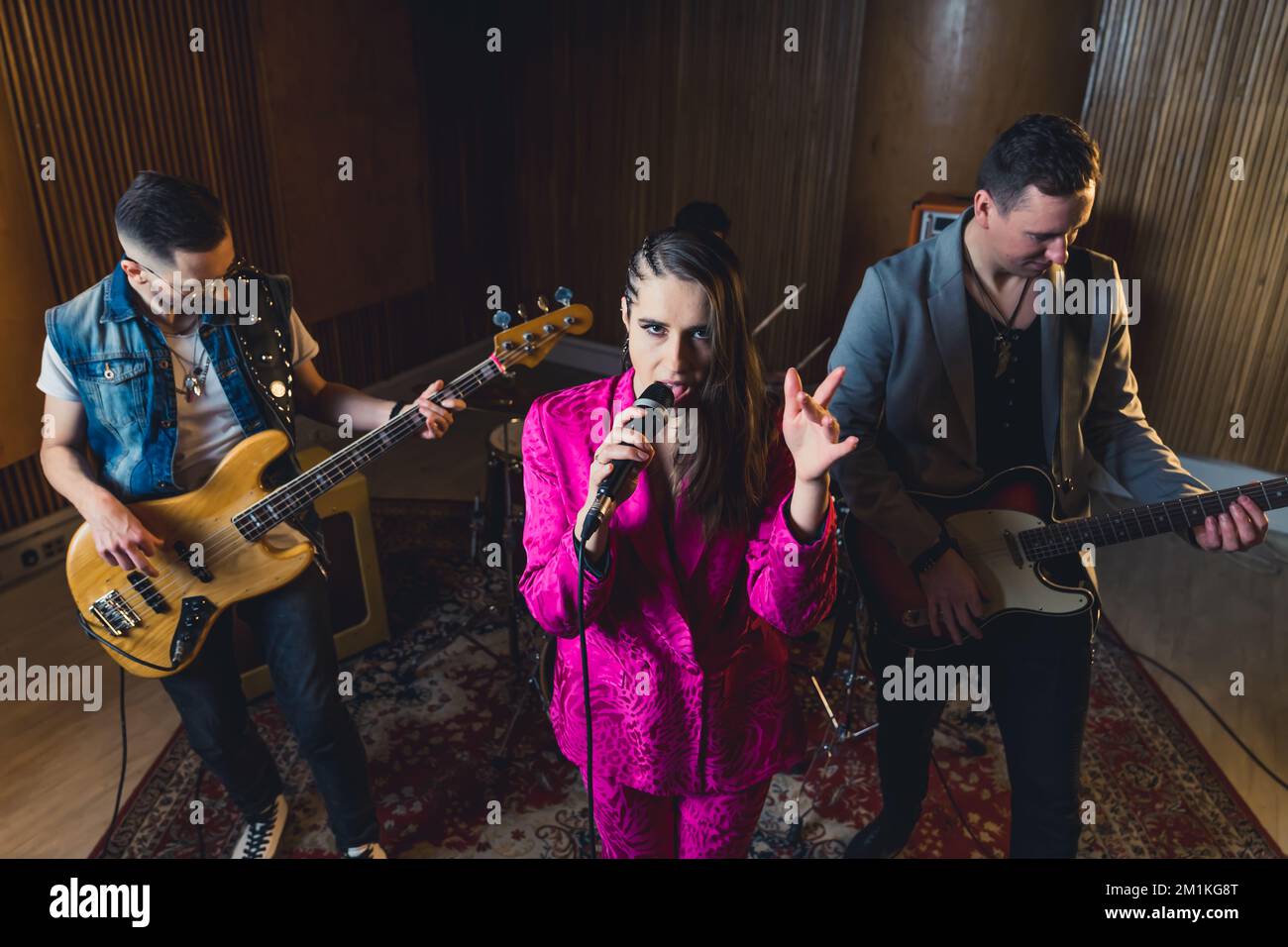 Young pink singer hi-res stock photography and images - Alamy