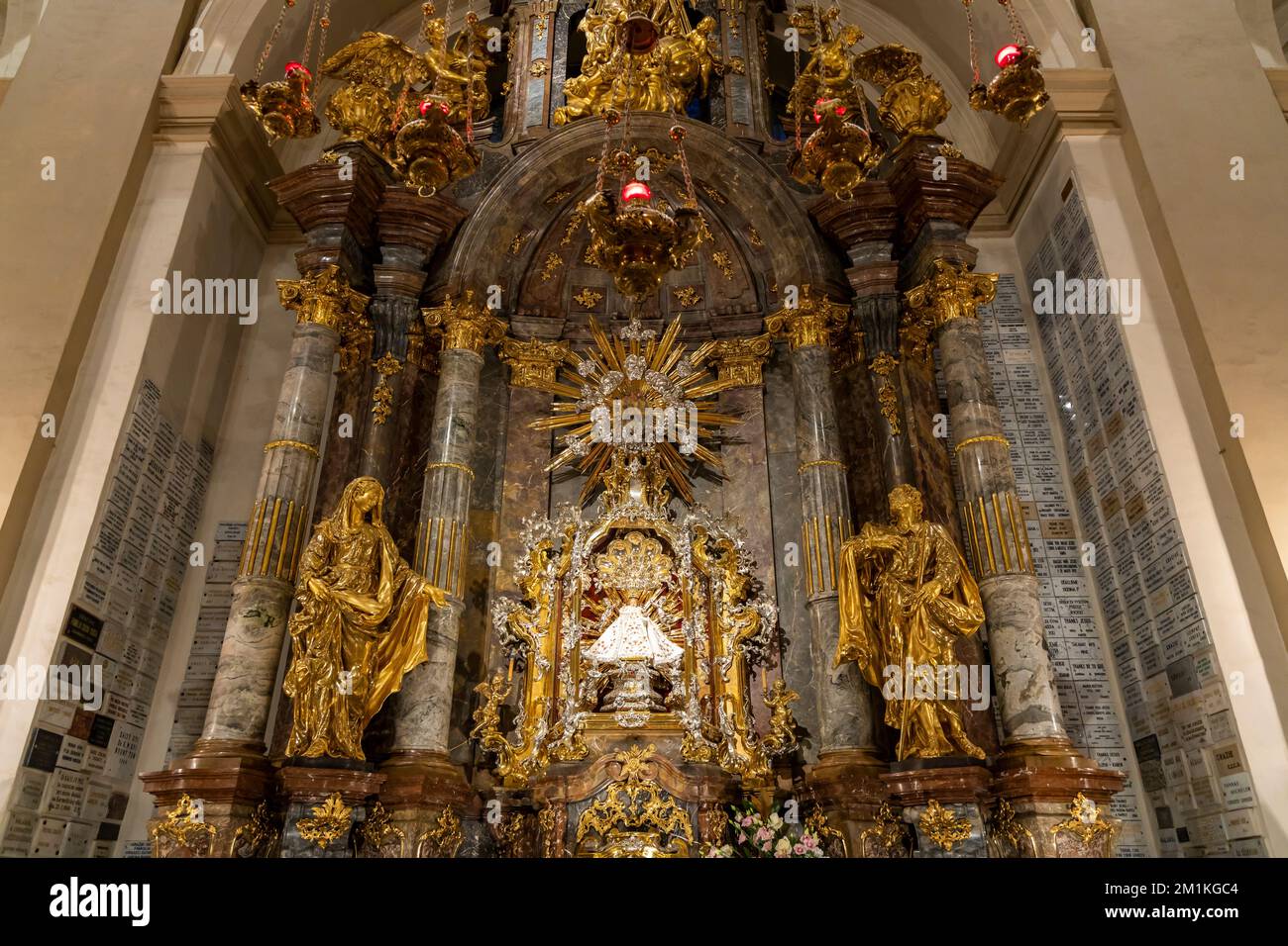 The Infant Jesus of Prague in Church of Our Lady Victorious, Prague ...