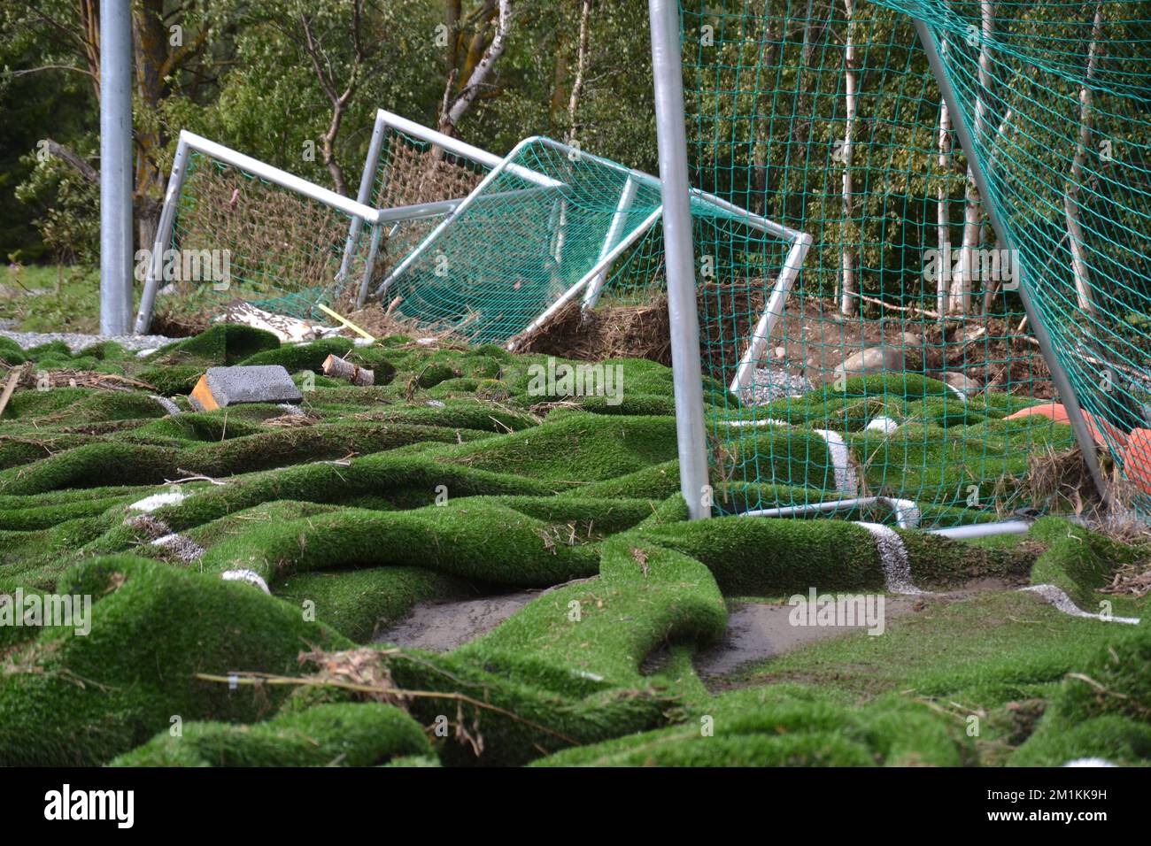 Cause of flooding hi-res stock photography and images - Alamy