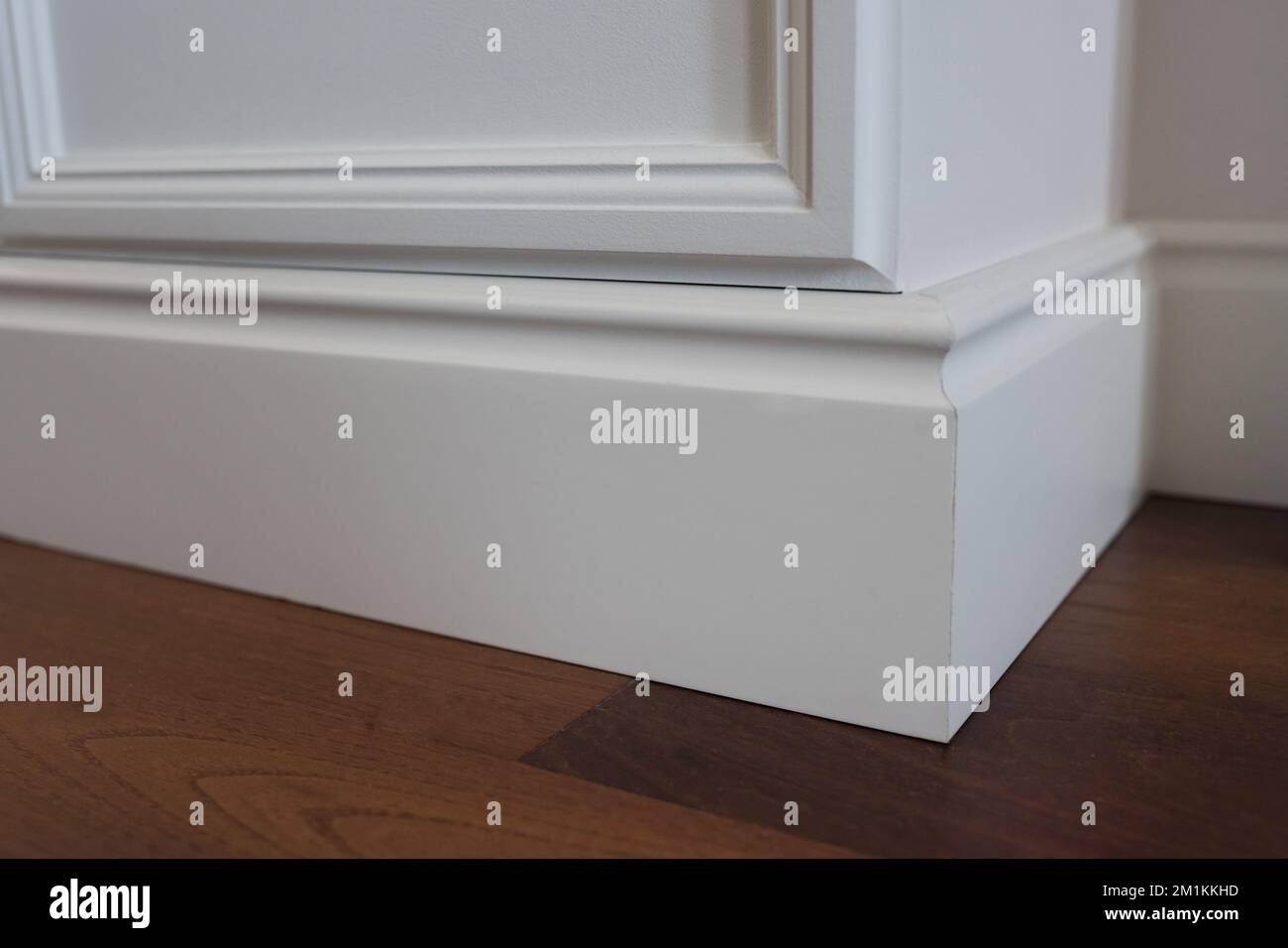 Moulding in the corner. Details in the interior Stock Photo - Alamy