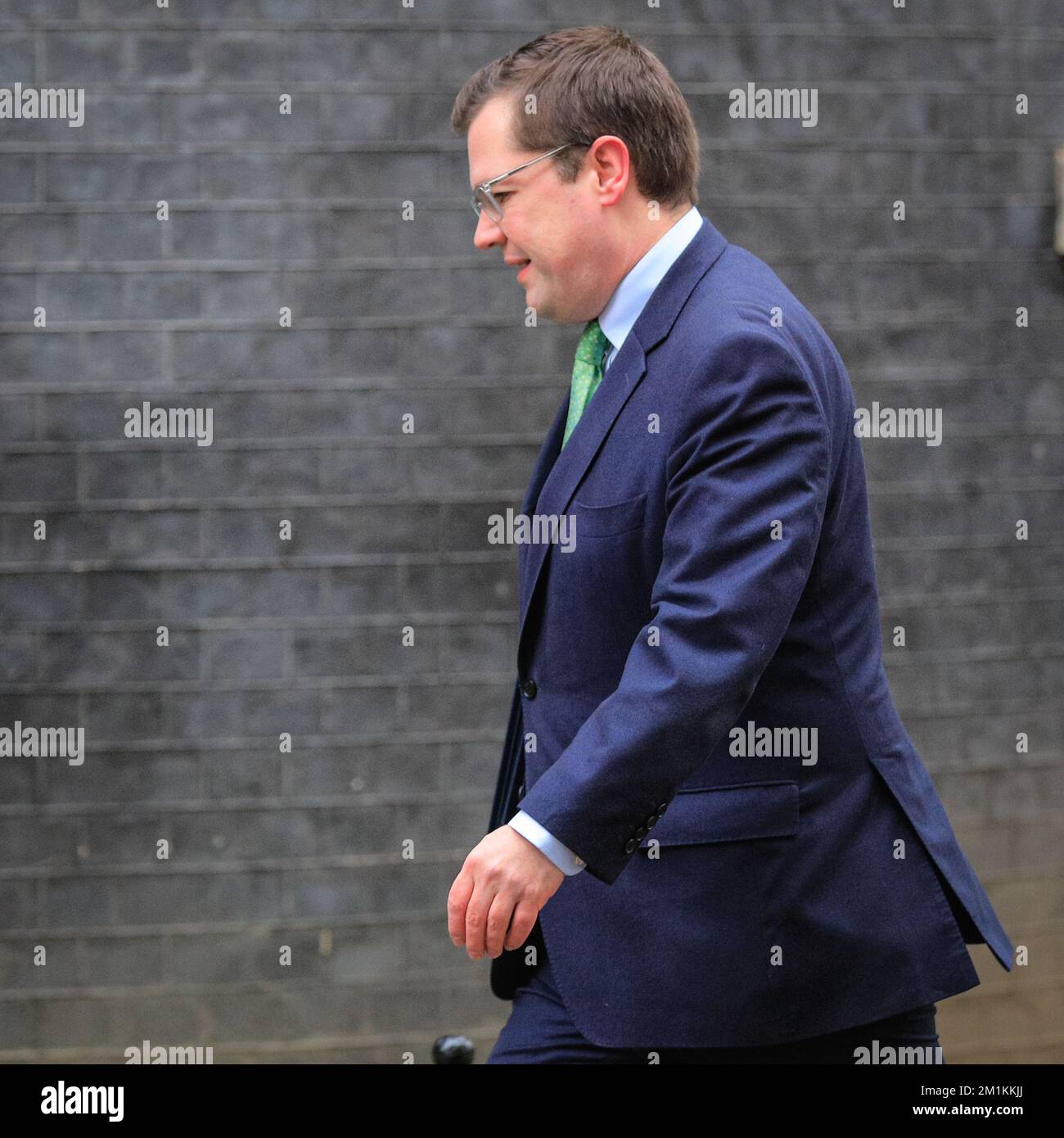 Immigration meeting hi-res stock photography and images - Alamy