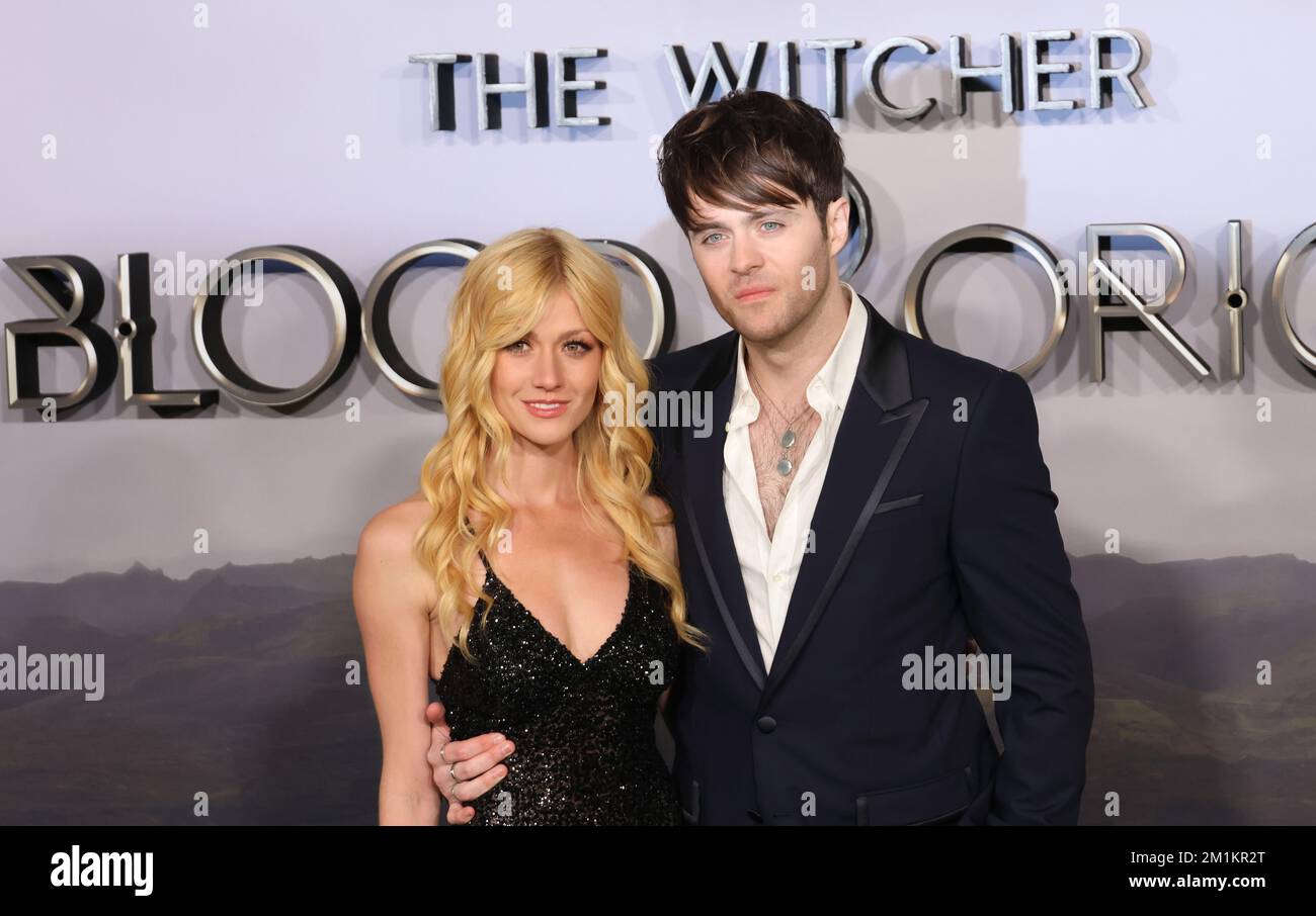 Katherine mcnamara and joey batey hi-res stock photography and images ...
