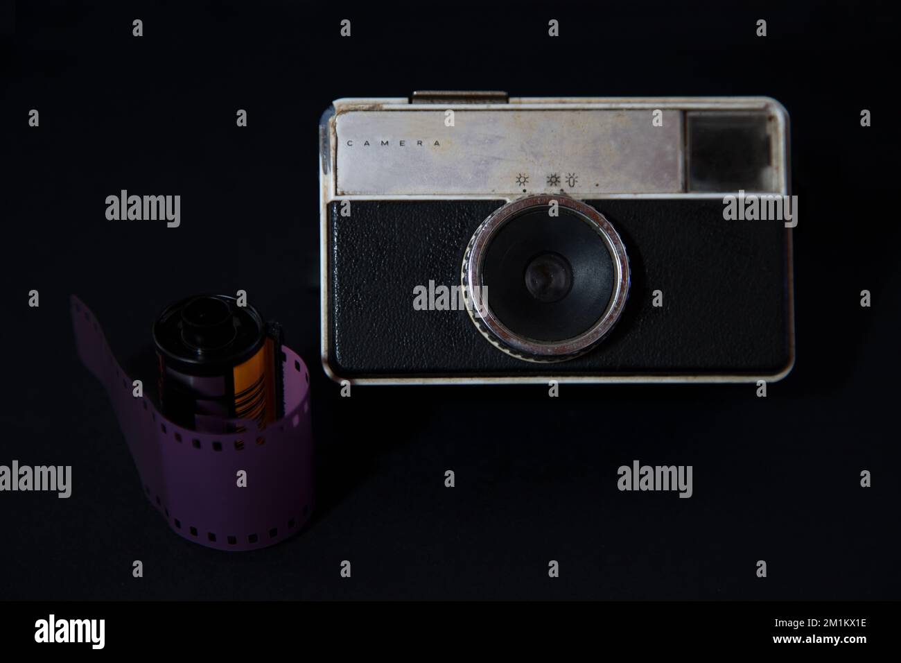 Film camera lights hi-res stock photography and images - Alamy