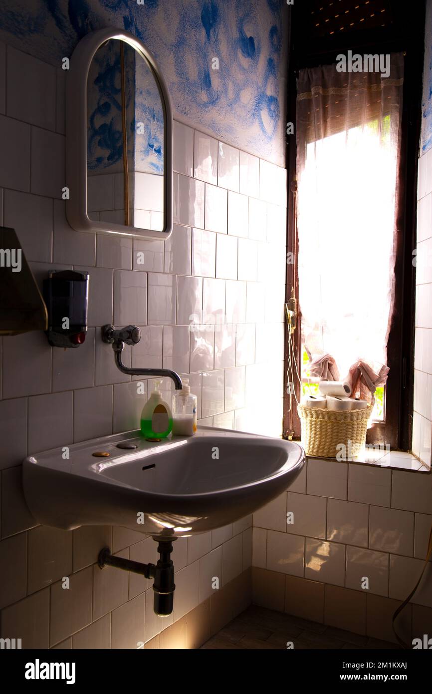 Bathroom royalty hi-res stock photography and images - Alamy