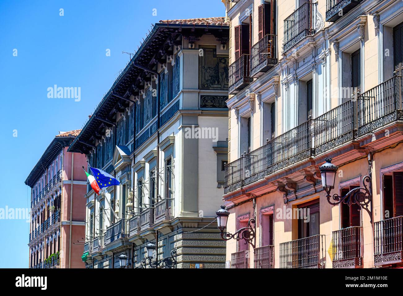 Palacio de Abrantes or Abrantes Palace (center). The old building is a ...