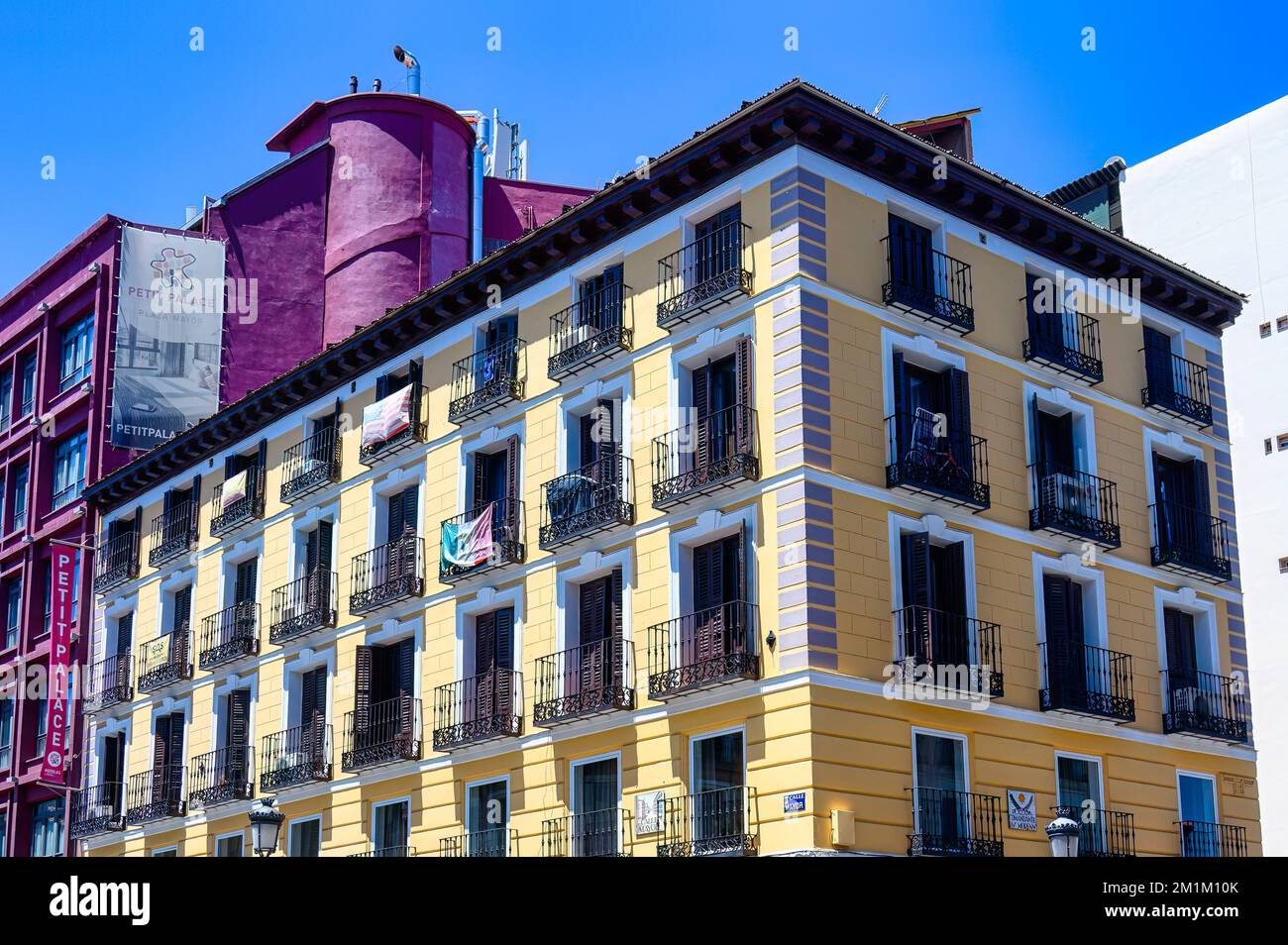 Facade of a colonial style apartment building. Architecture of old ...