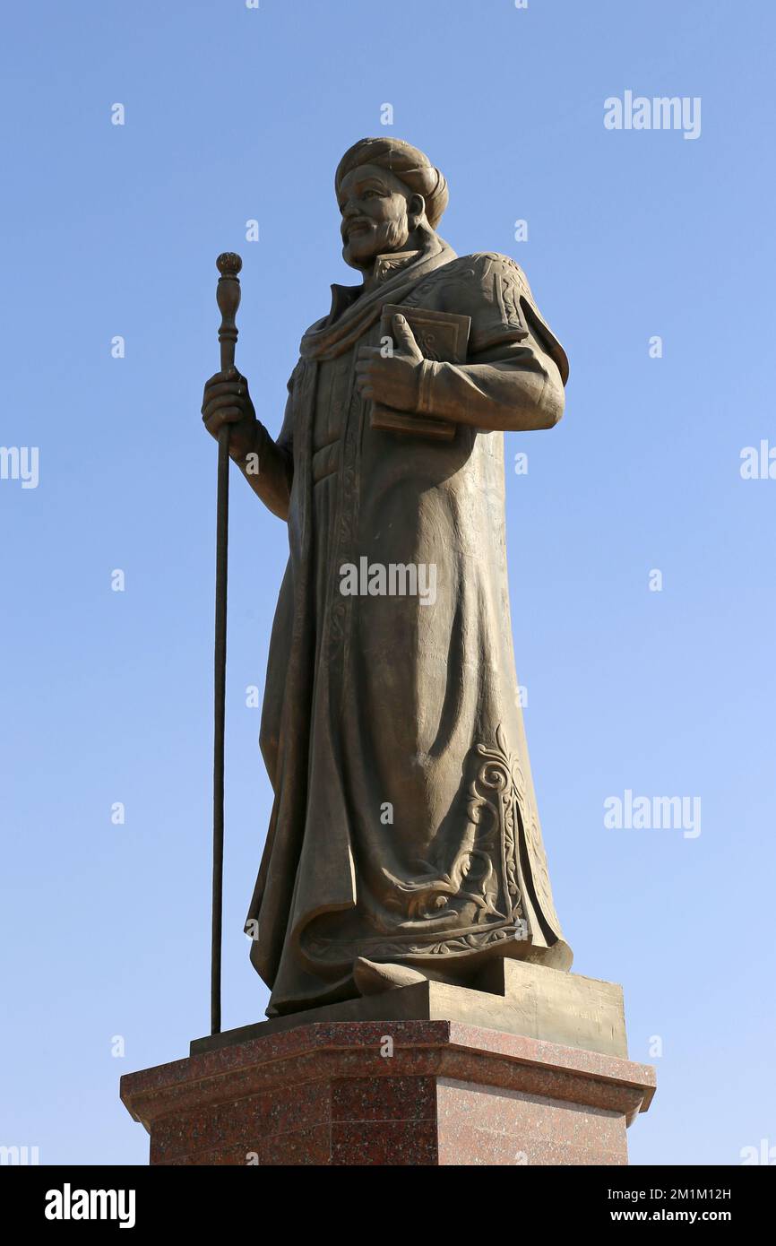 Alisher Navoi statue, State University of Language and Literature ...