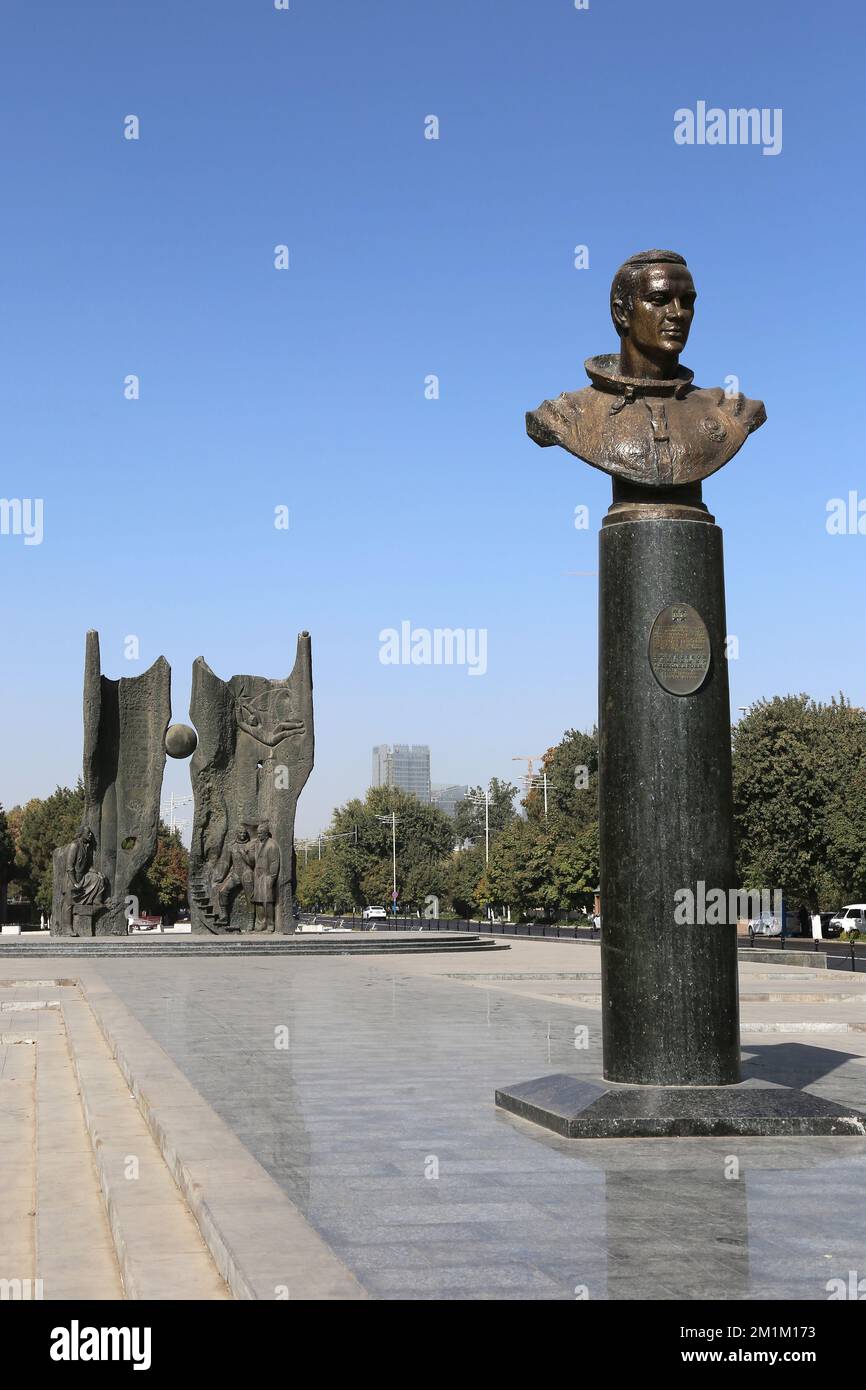 Statue of cosmonaut Vladimir Dzhanibekov, Memorial for Cosmonauts ...