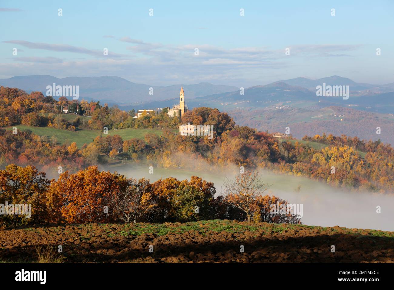 Tuscan emilian apennines national park hi-res stock photography and ...