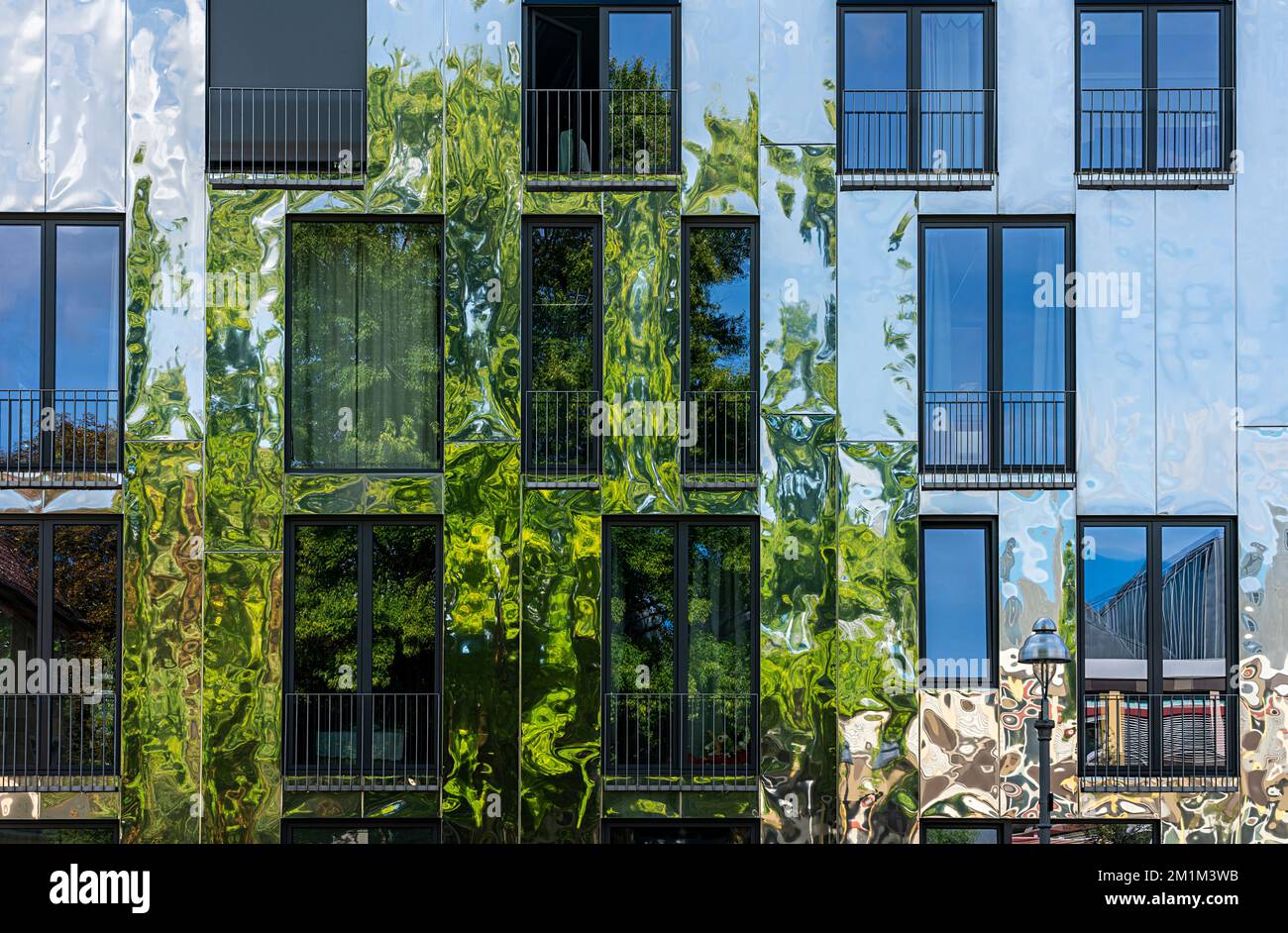 Reflection famous mirror effect hi-res stock photography and images - Alamy