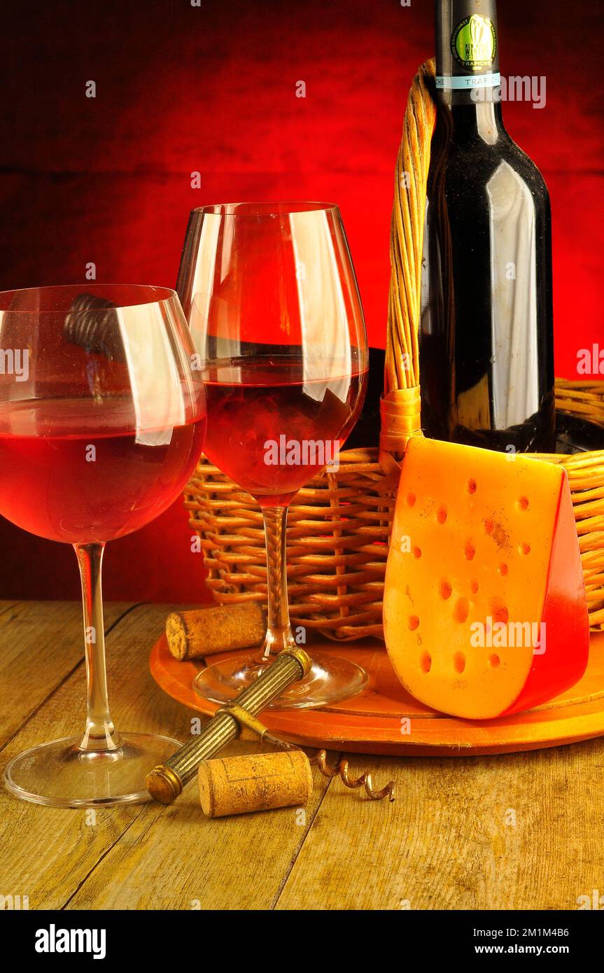 Glass and bottle of wine on the table Stock Photo - Alamy