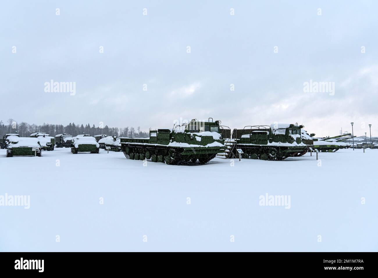 Military vehicle snow hi-res stock photography and images - Alamy