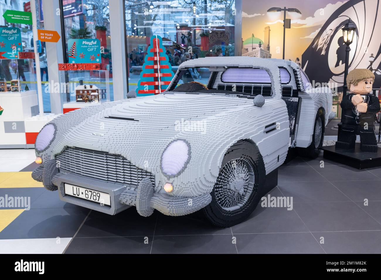 London, UK - 10 December 2022, A Life-Size Aston Martin DB5 Made of ...