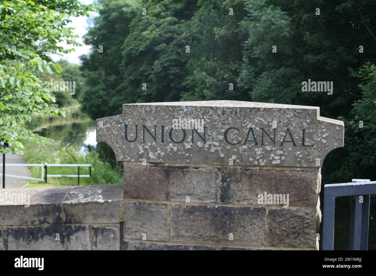 The Union Canal runs between Falkirk and Edinburgh Stock Photo - Alamy