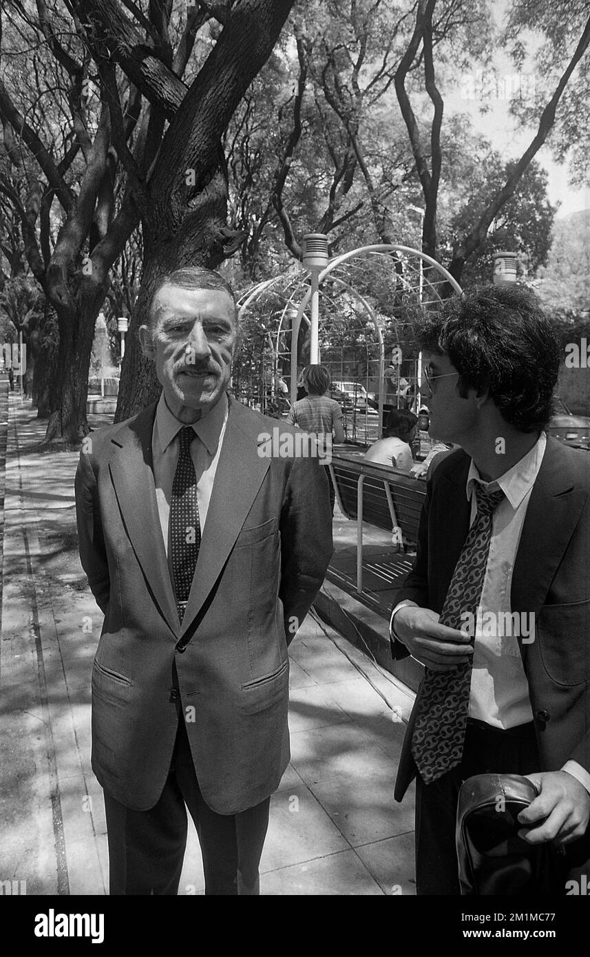 Edmundo Rivero (Leonel Edmundo Rivero), Argentine tango singer, during ...