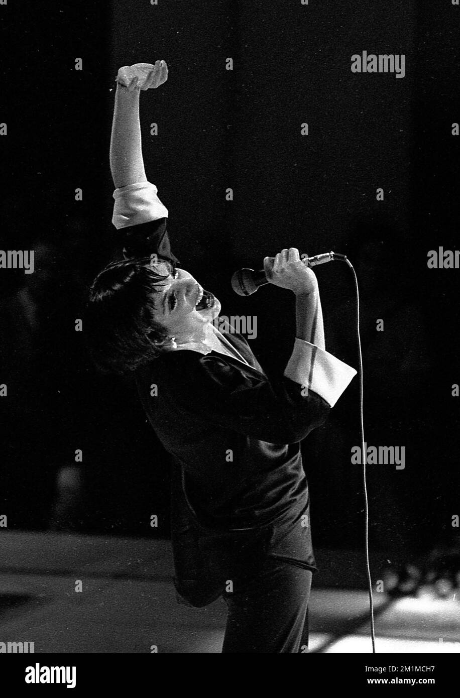 Liza Minnelli, American singer, performs in Buenos Aires, Argentina ...