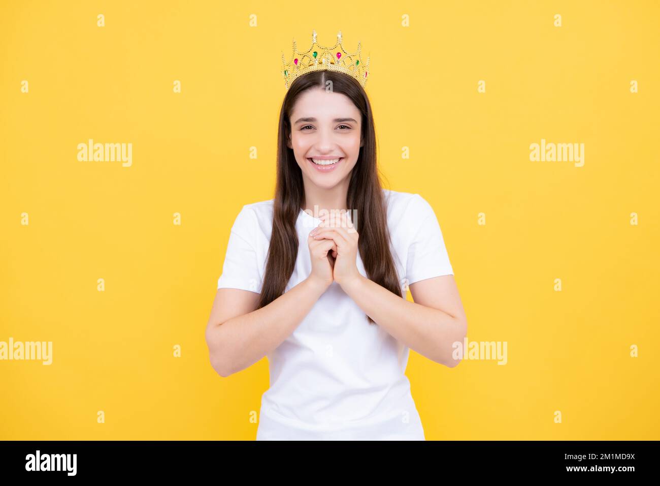 Portrait of woman queen. Gorgeous girl with crown. Party celebration ...