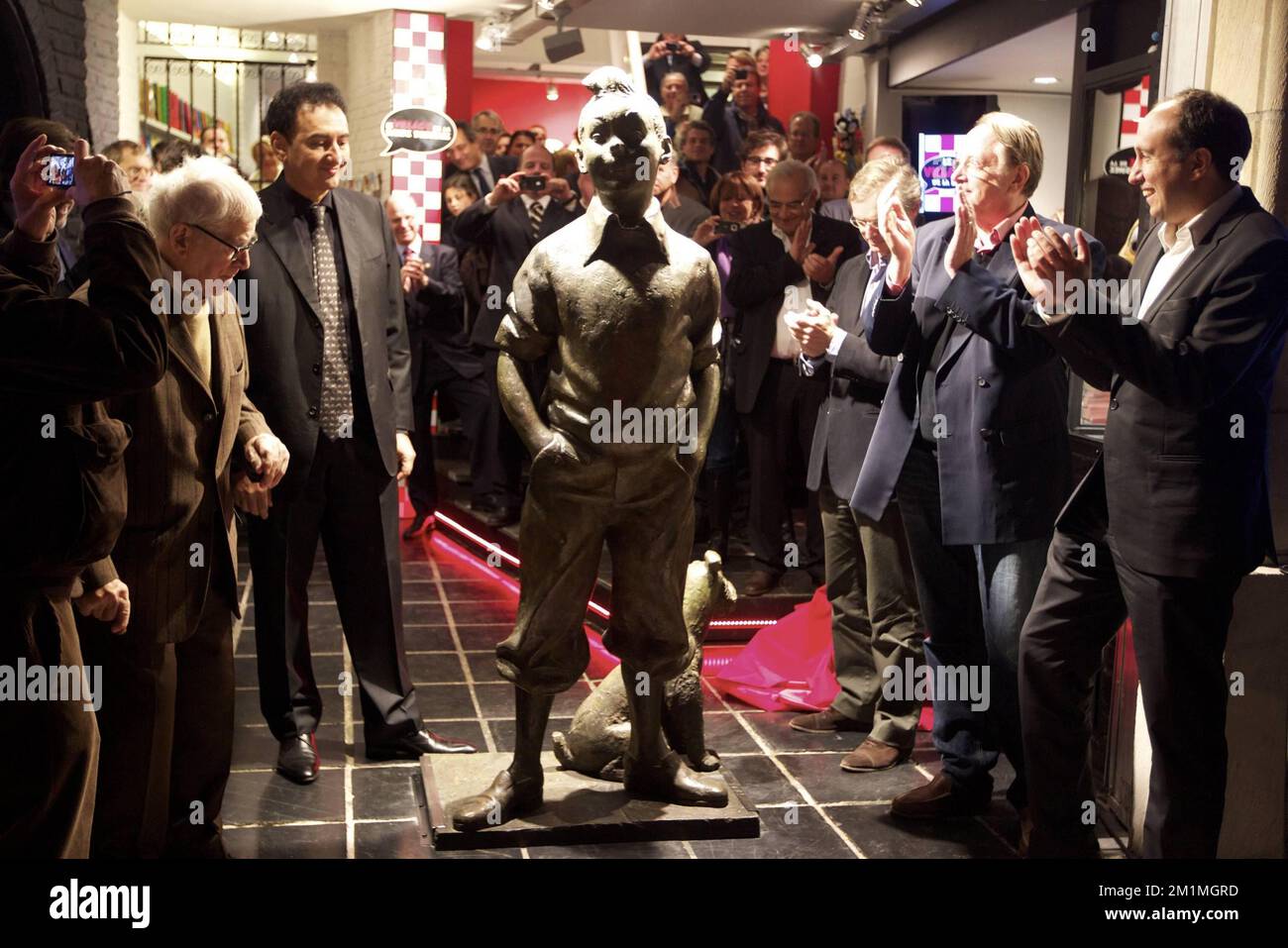 Tintin et milou hi-res stock photography and images - Alamy