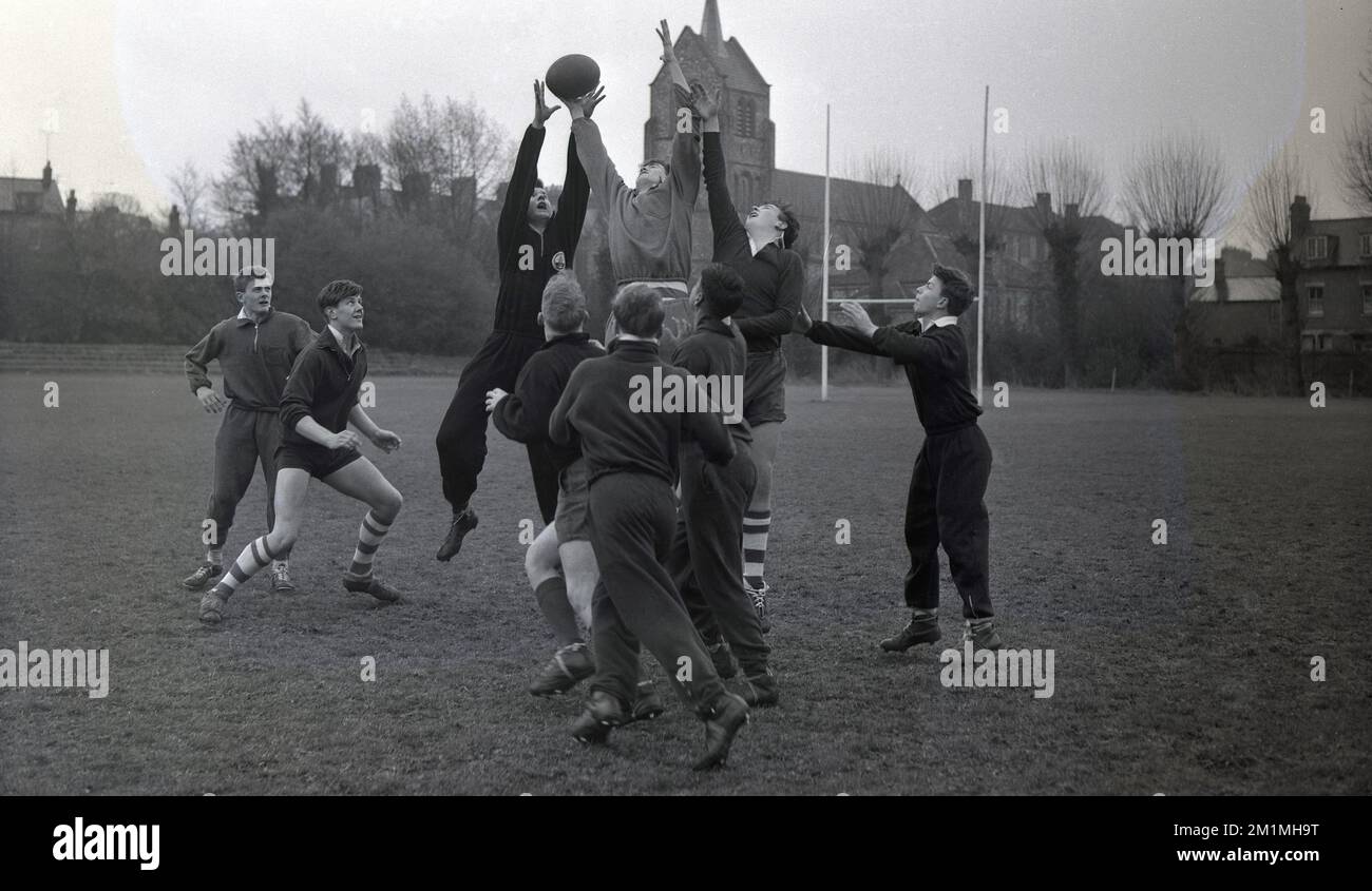 Rugby players jumping line out hi-res stock photography and images - Alamy