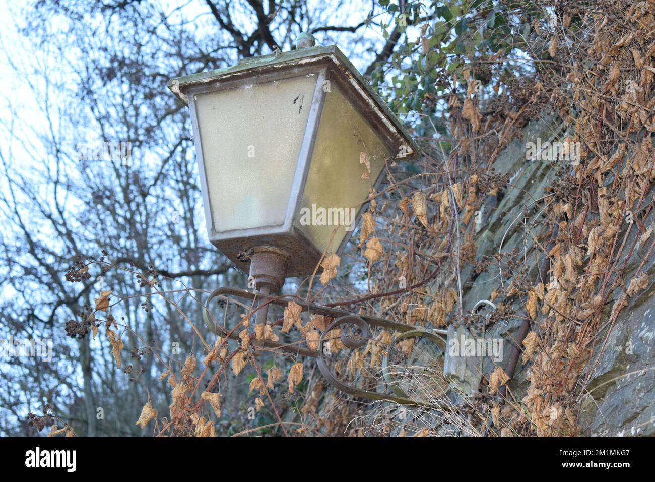 old street light Stock Photo - Alamy