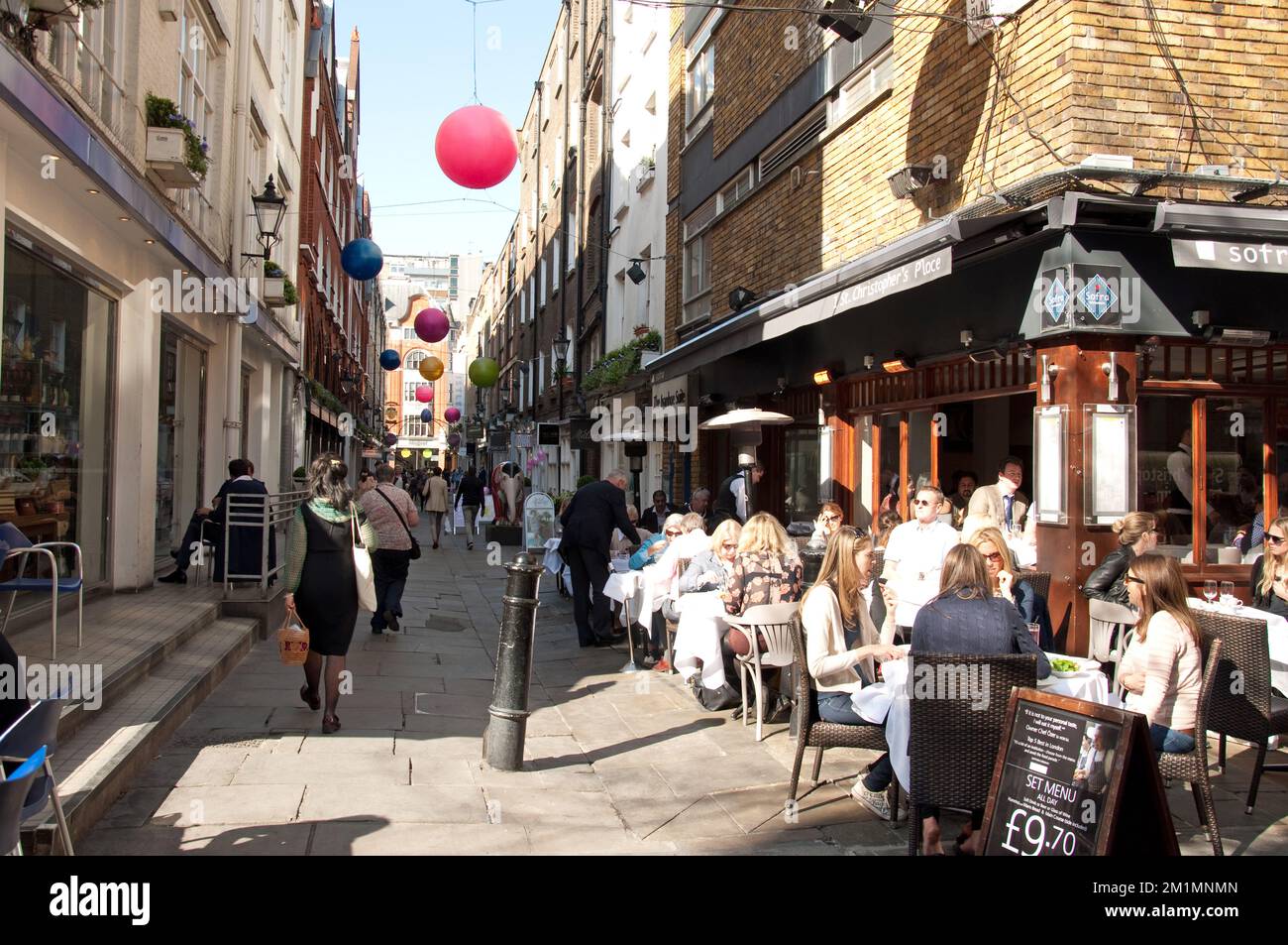 Run down area, london hi-res stock photography and images - Alamy