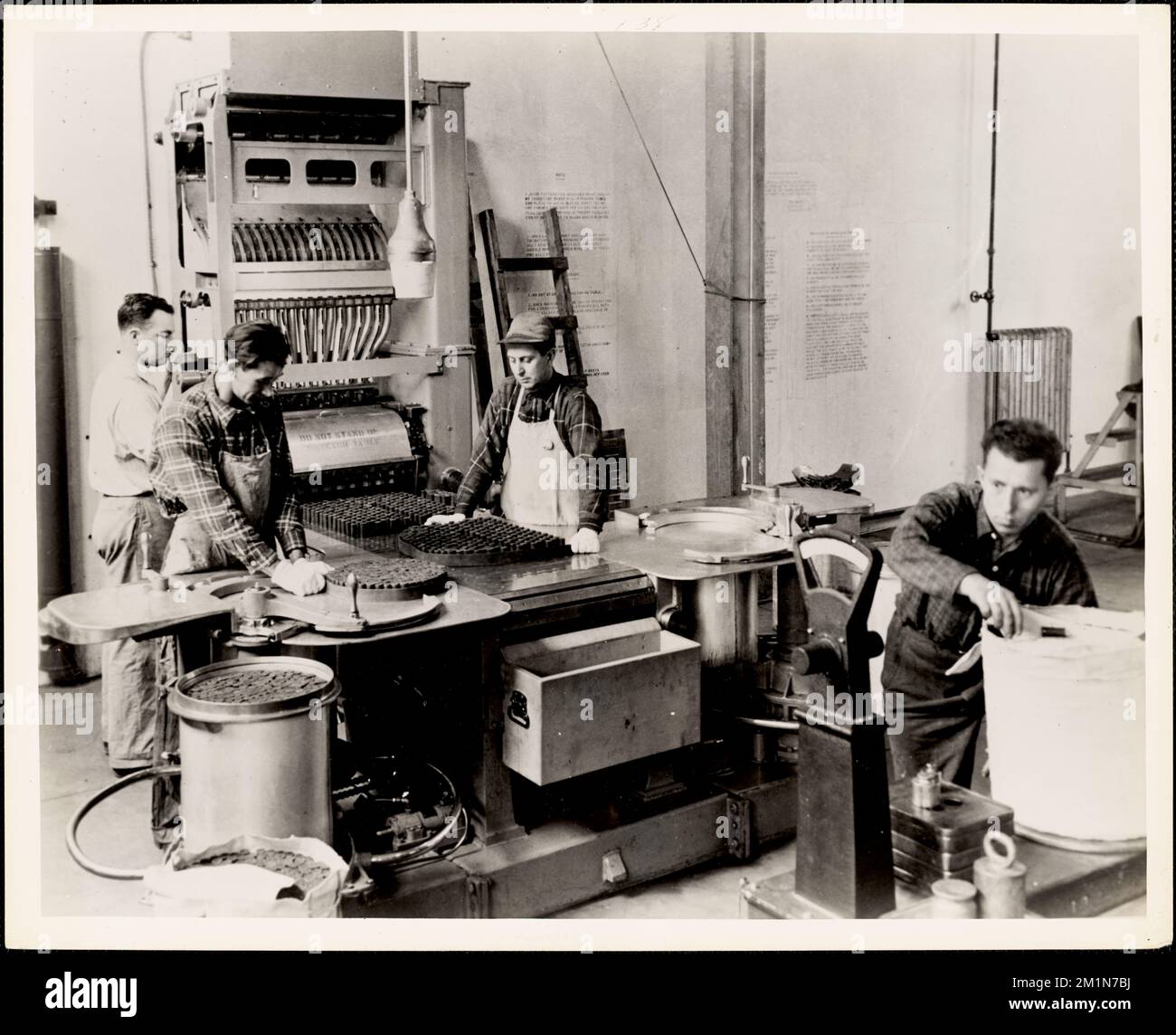 Automatic 16' Powder Stacking Machine , Machinery, Ordnance industry ...