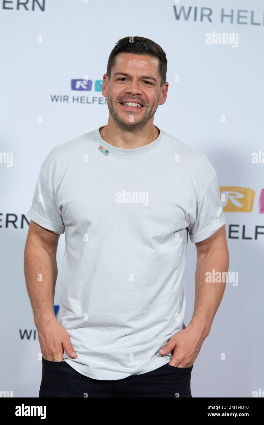 Simon ALBERS, moderator, 27th RTL donation marathon "We help children ...