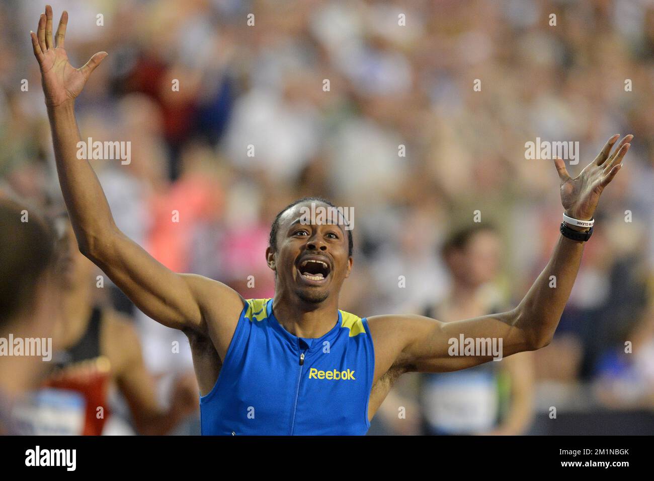 20120907 - BRUSSELS, BELGIUM: USA Aries Merritt celebrates his new ...