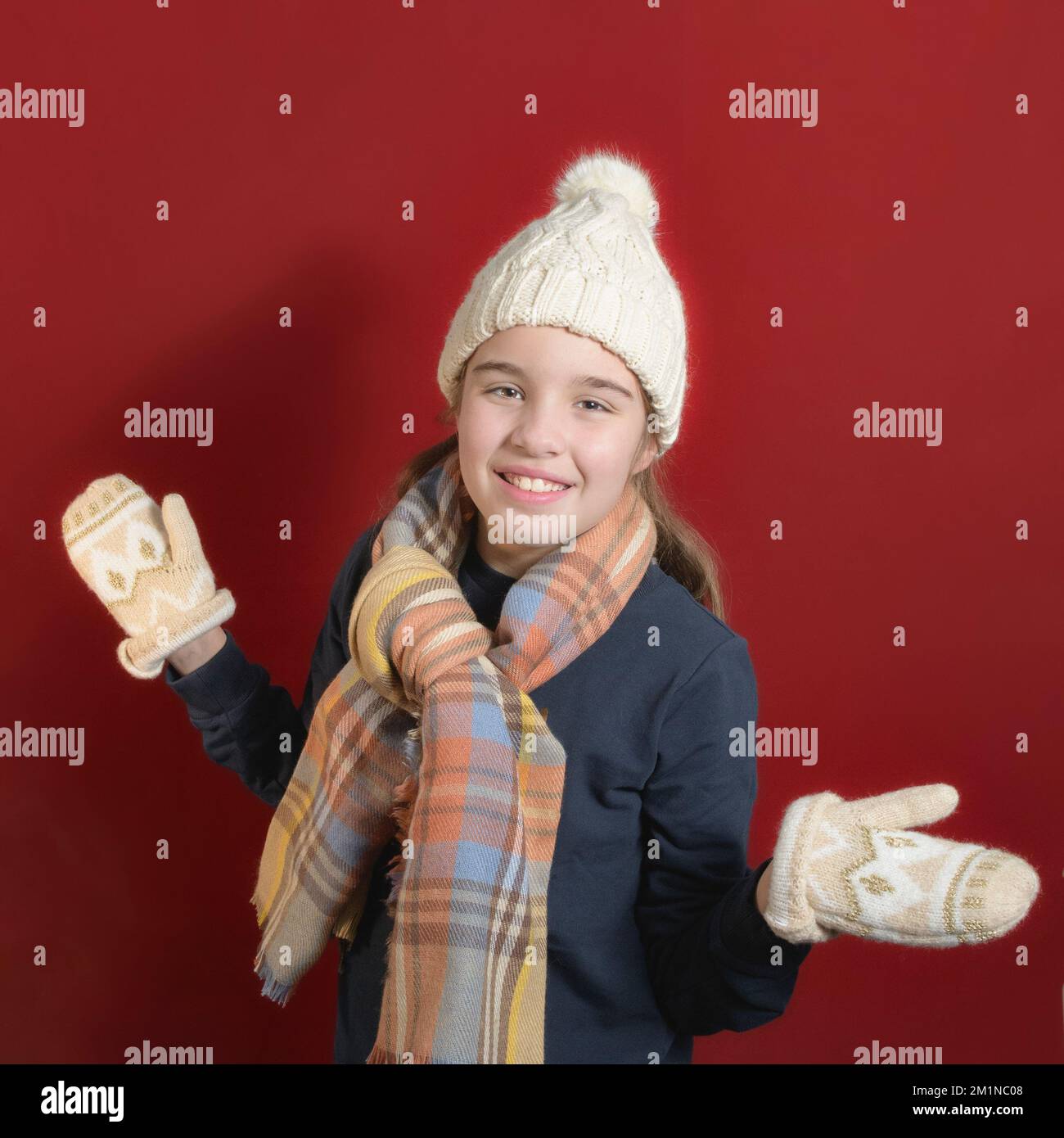Teen girl in winter clothes hi-res stock photography and images - Alamy