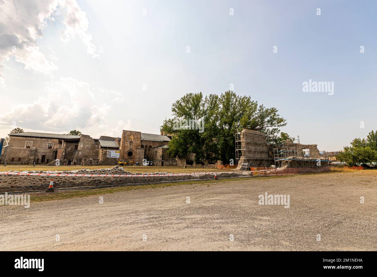 Restoration works in the ruined Monastery of Saint Mary of Carracedo ...
