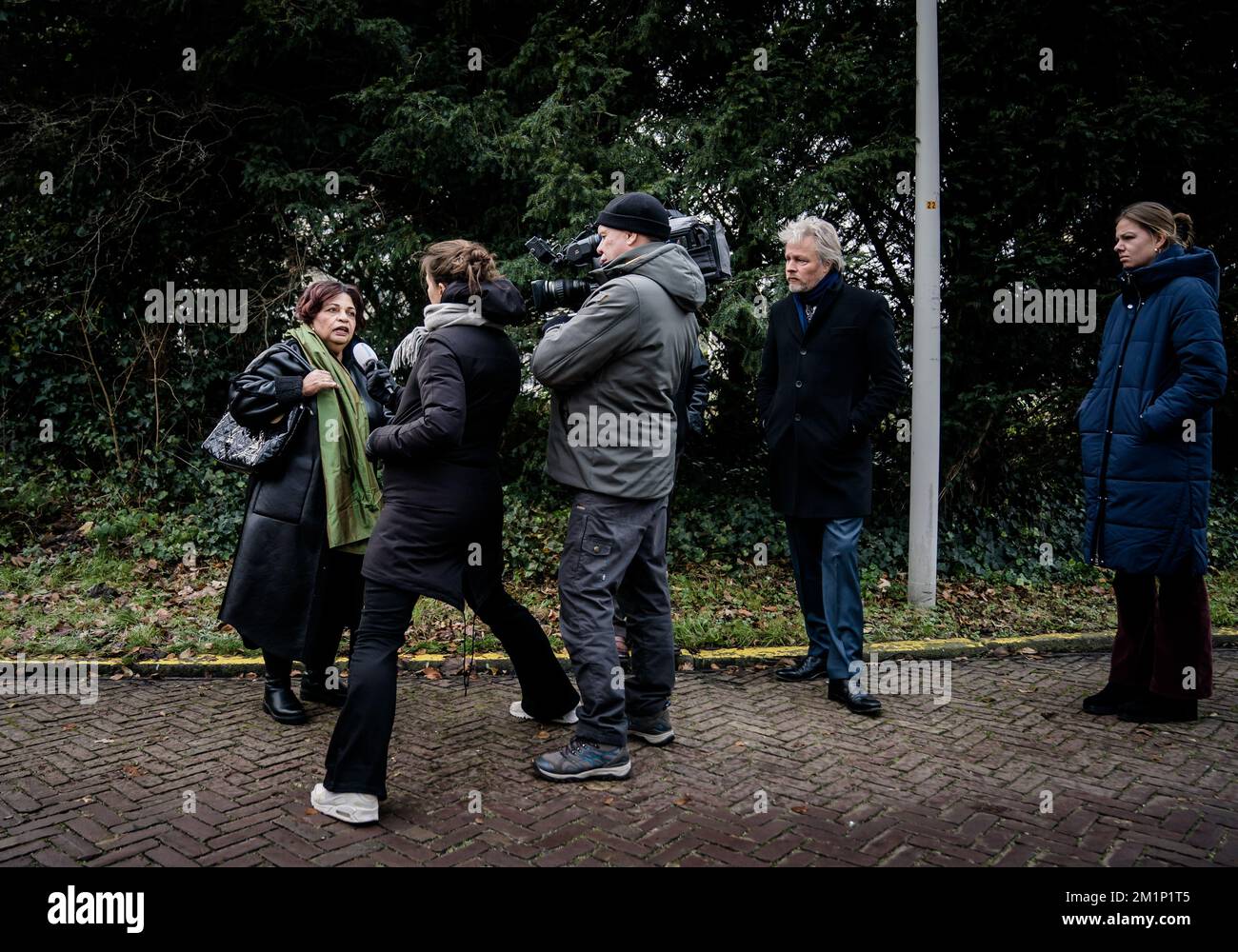 THE HAGUE - Hannah Belliot on arrival at the Catshuis for a second talk ...