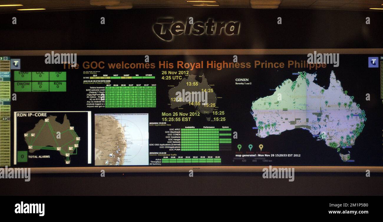 Global operations hi-res stock photography and images - Alamy