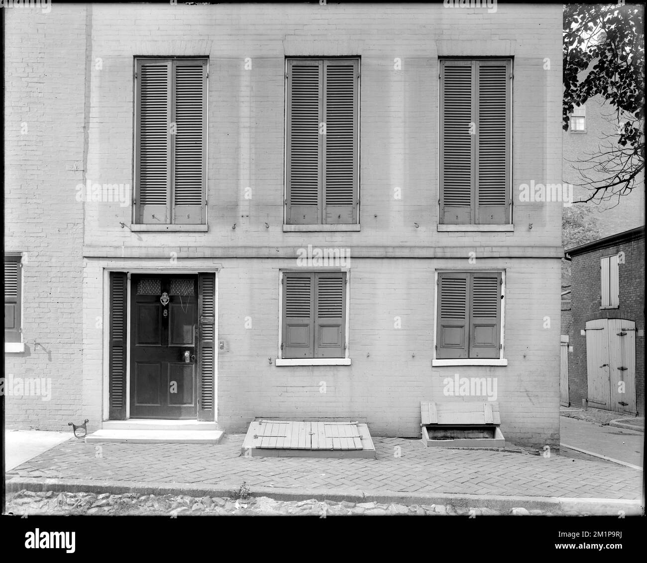 Baltimore, Maryland, 8 West Hamilton Street, exterior detail, front ...