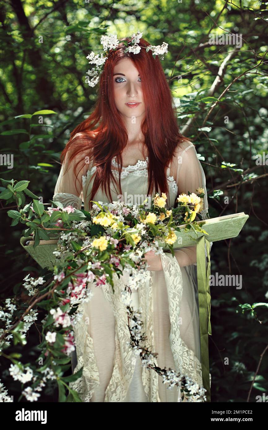 Flora. Goddess of the flowers Stock Photo - Alamy