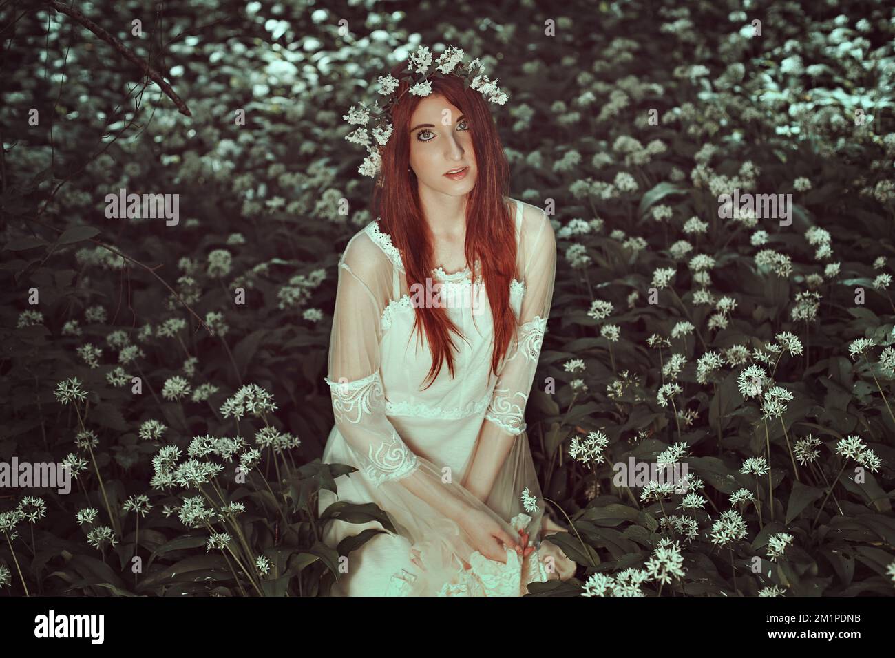 May queen girl hi-res stock photography and images - Alamy